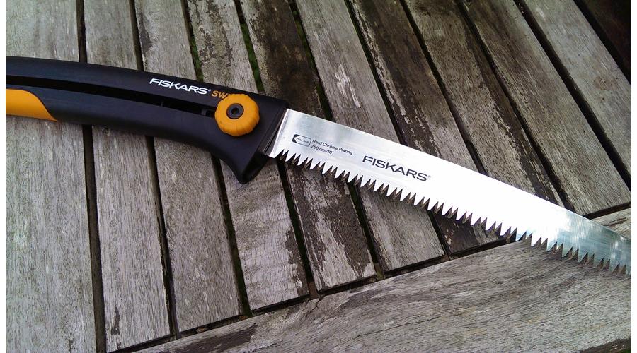FISKARS Xtract kerti fűrész, nagy SW75